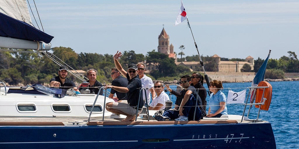 Nautical team building in Nice on sailing boat or yacht with your company