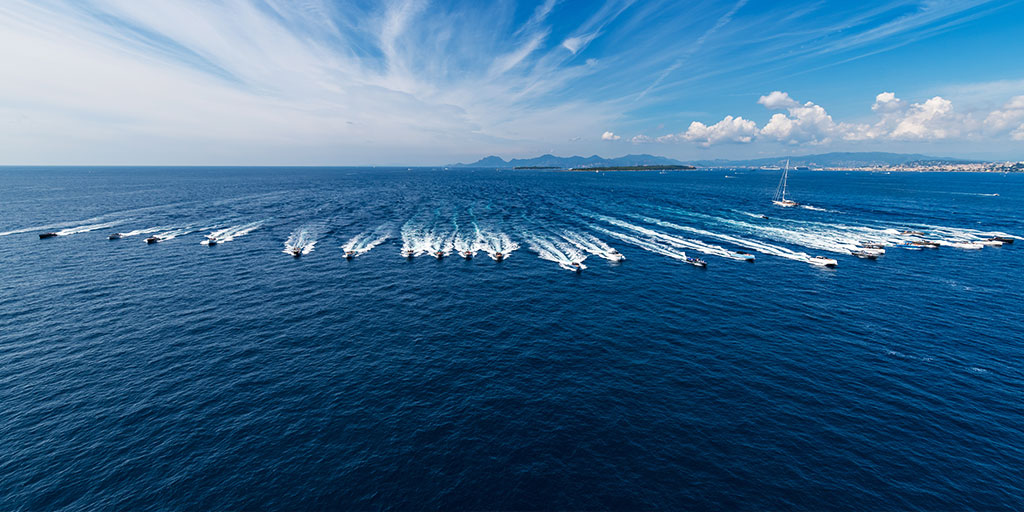 Nautical team building in Nice on sailing boat or yacht with your company
