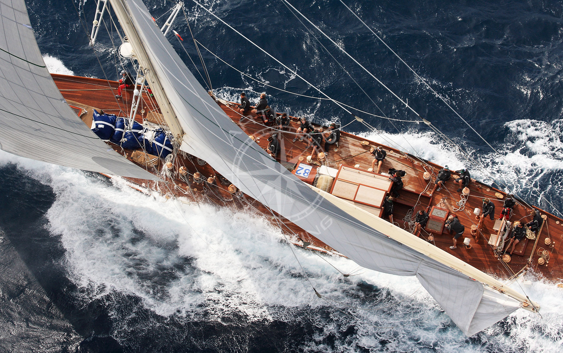 Follow-up nautical event from a yacht | Arthaud Yachting