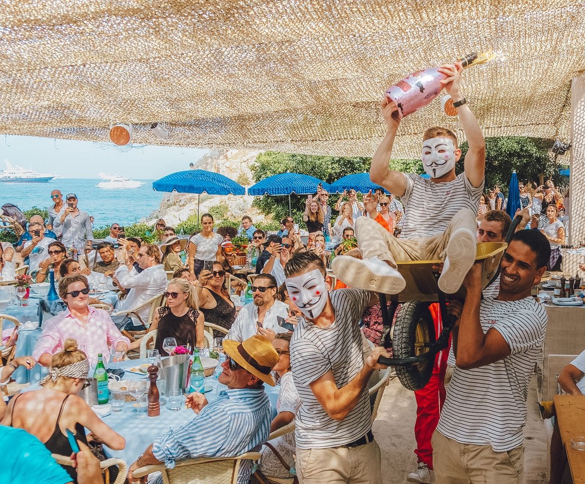Boat transfer to La Guérite restaurant in Cannes